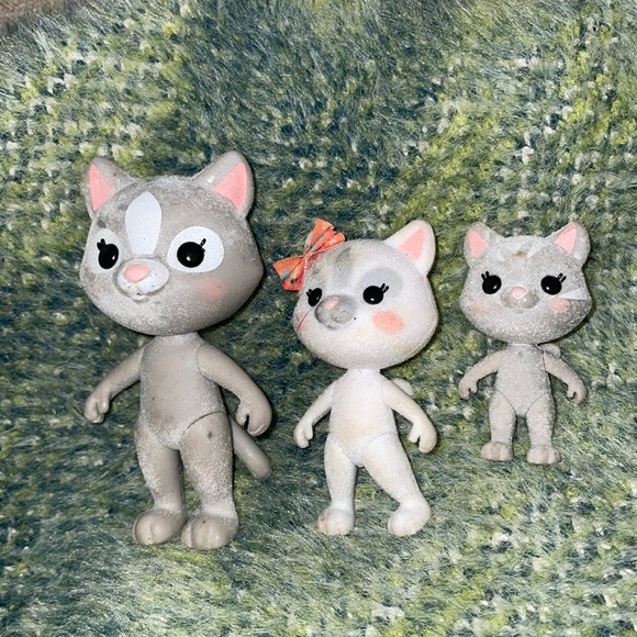 calico critters | Toys | Calico Critters 3 Cats Family | Poshmark